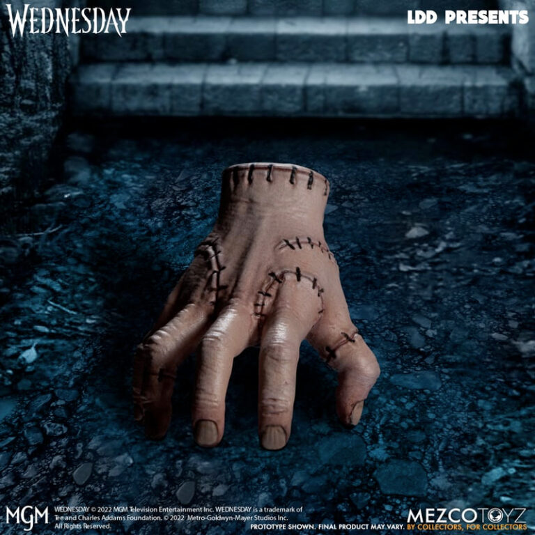 Living Dead Dolls Apresenta: Wednesday Addams (Jenna Ortega) da Série ...