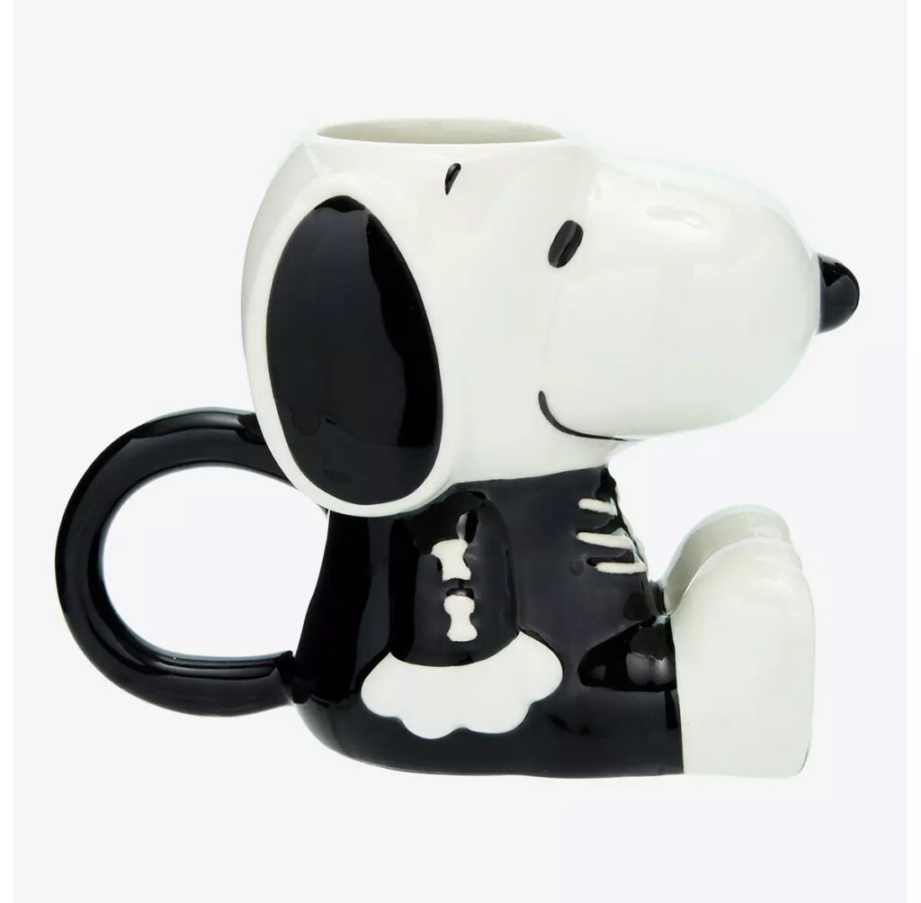 Sculpted mug Snoopy fantasized as skeleton «toy blog